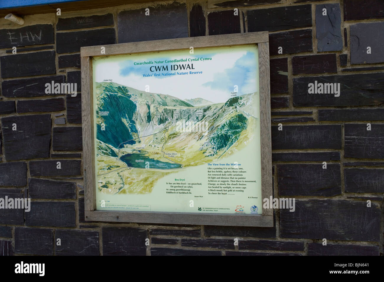 Cwm Idwal sign in Snowdonia, North Wales Stock Photo - Alamy