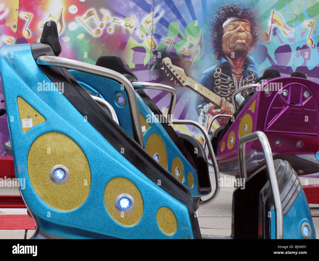 bumper cars and toys at the Amusement Park Stock Photo - Alamy