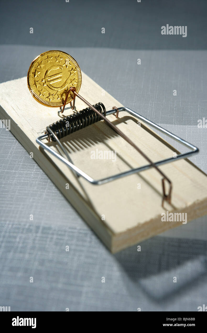 Euro currency business metaphor. Credit money is a mouse trap Stock ...