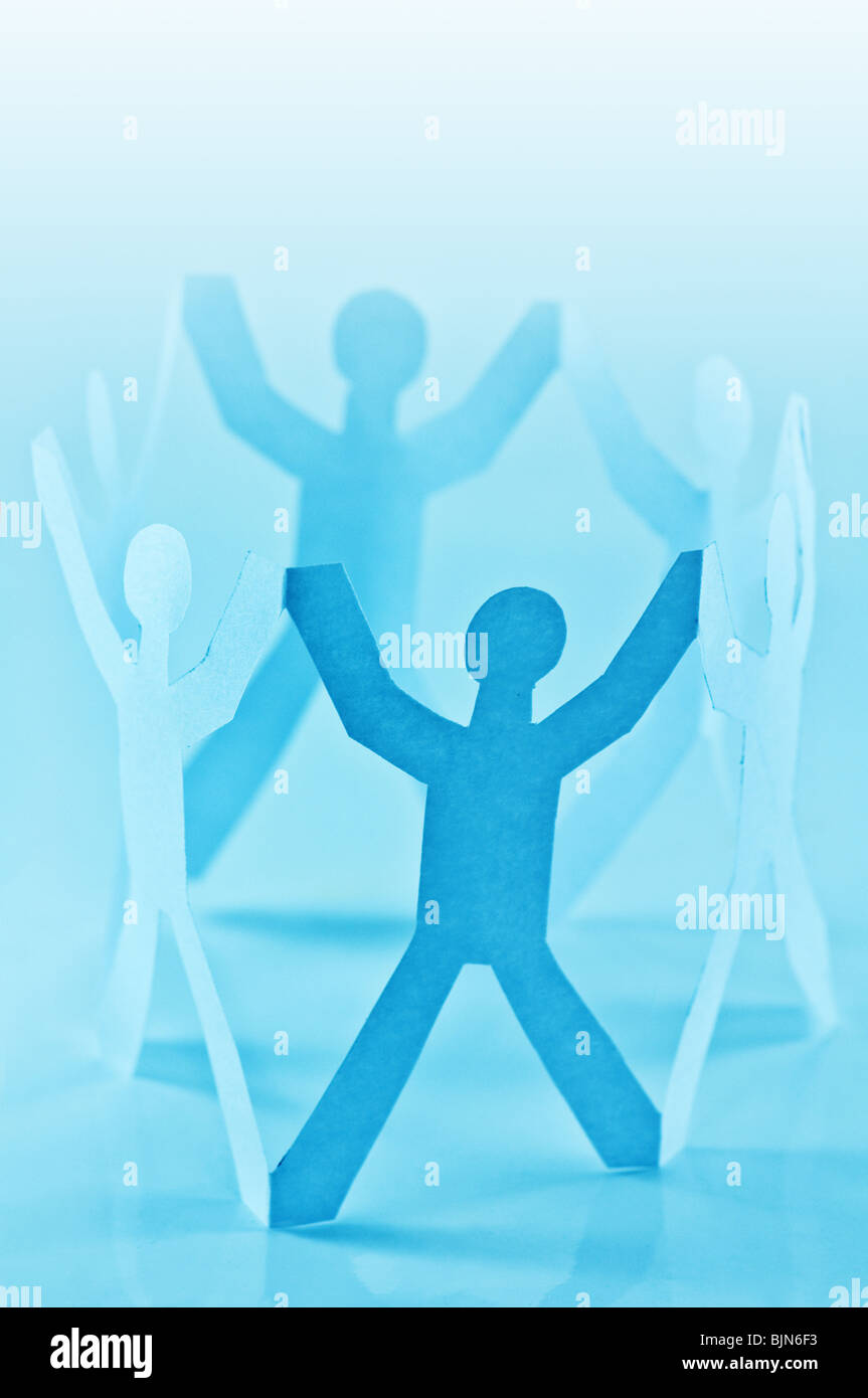 Circle of paper chain people hi-res stock photography and images - Alamy