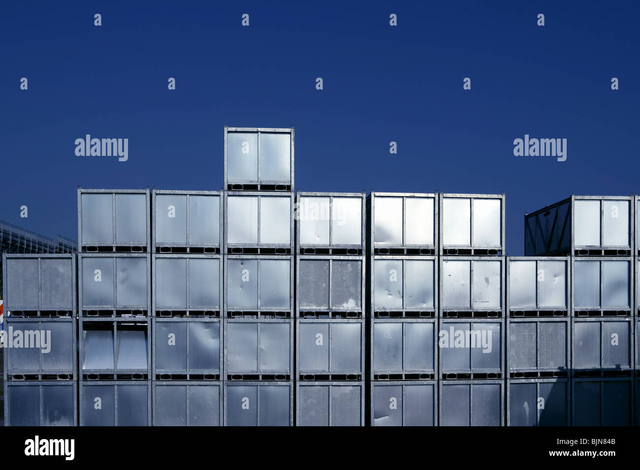 Row blue metal shipping containers hi-res stock photography and images ...