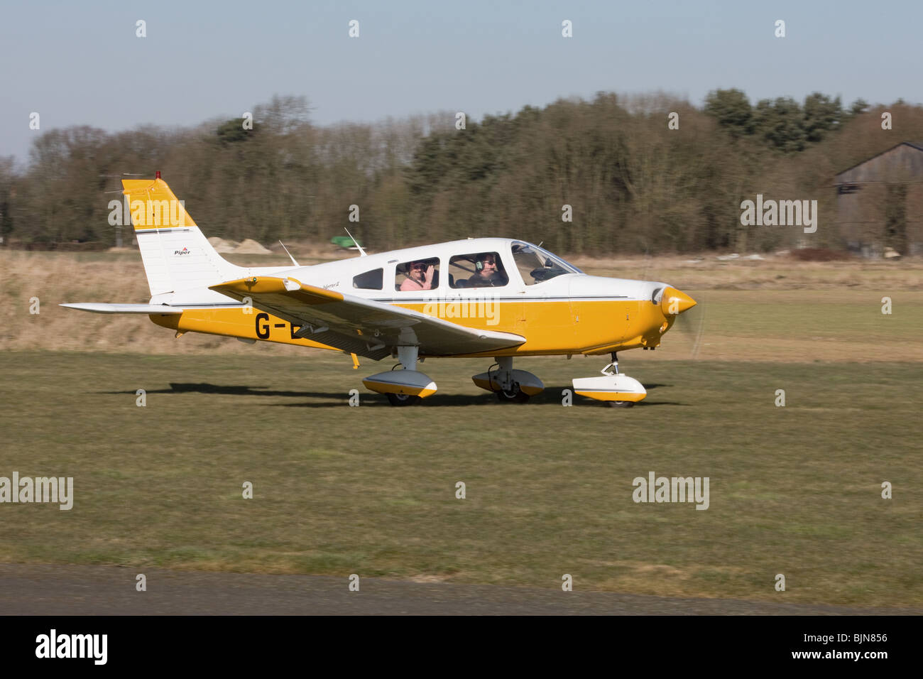 Piper PA-28-161 Cherokee Warrior II G-BNOM on the runway after landing ...
