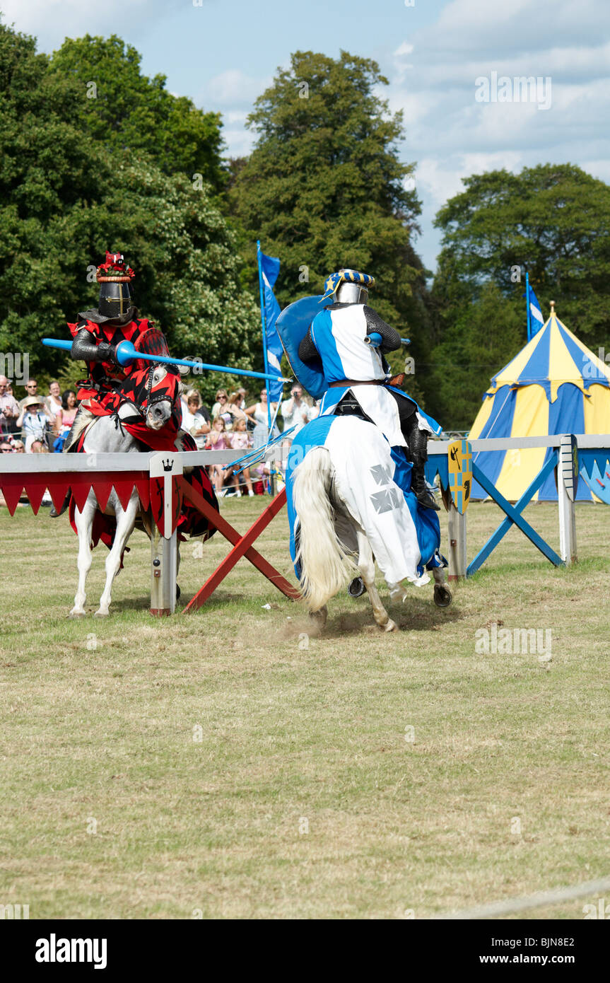 Knight joust hi-res stock photography and images - Alamy