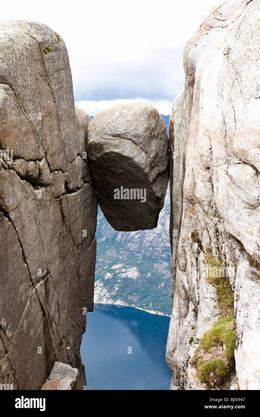 Kjerag kjeragbolten hi-res stock photography and images - Alamy