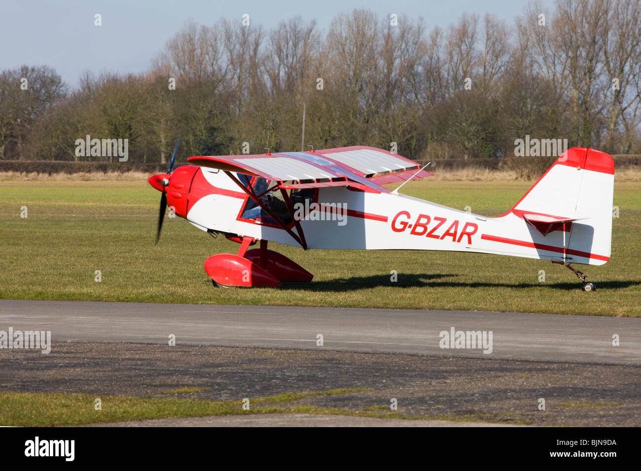 Denney Kitfox 4-1200 Speedster G-BZAR taxiing at Breighton Airfield ...