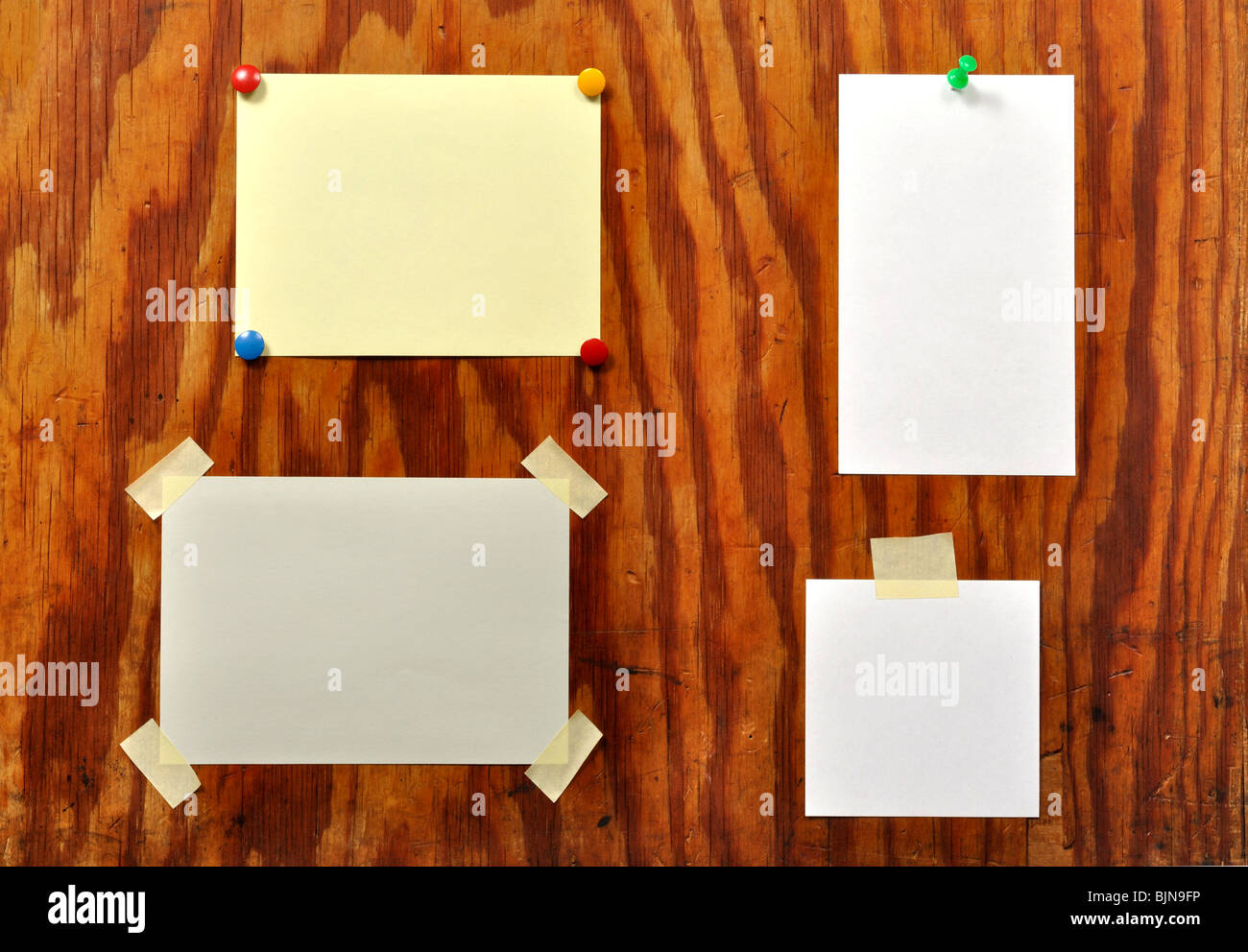 Bulletin board messages hi-res stock photography and images - Alamy