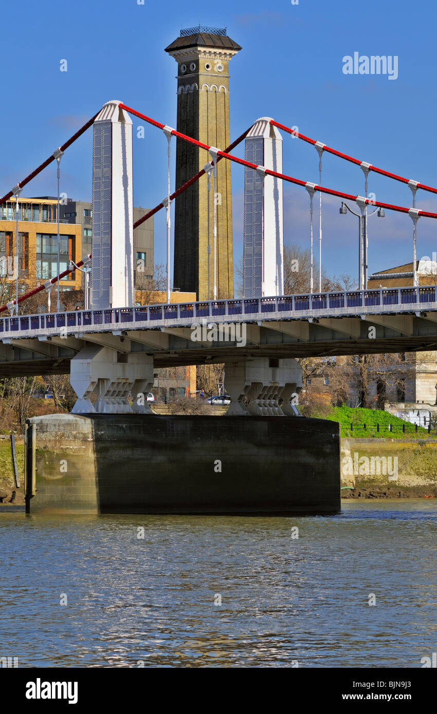 Chelsea suspension bridge hi-res stock photography and images - Alamy