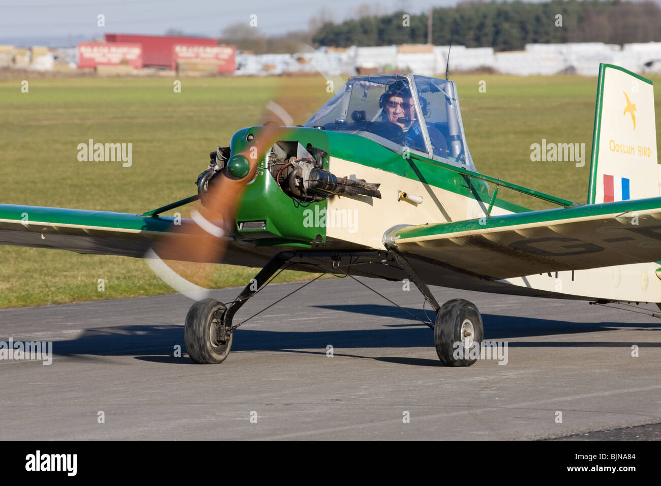 Evans VP-1 Series 2 Volksplane G-BKFI taxiing at Breighton Airfield ...