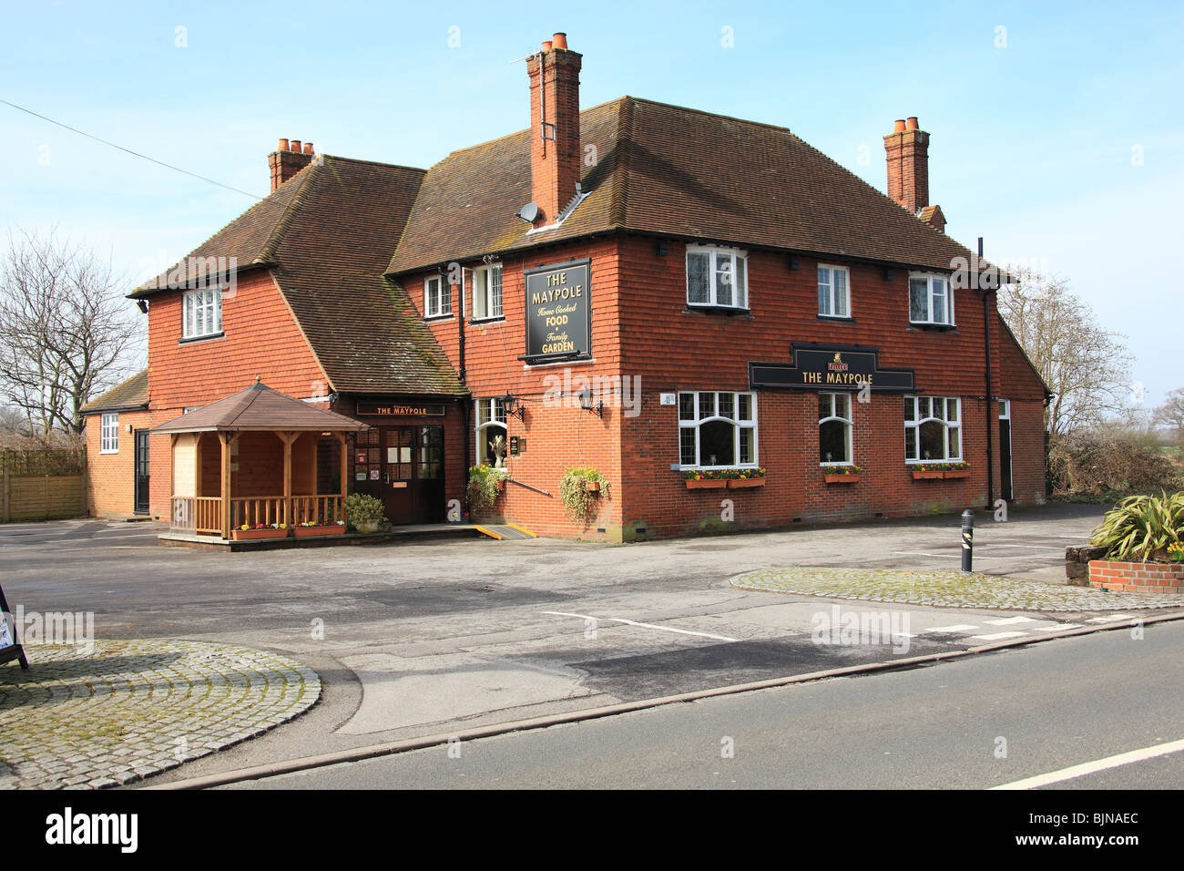 The Maypole Inn on Hayling Island Stock Photo - Alamy