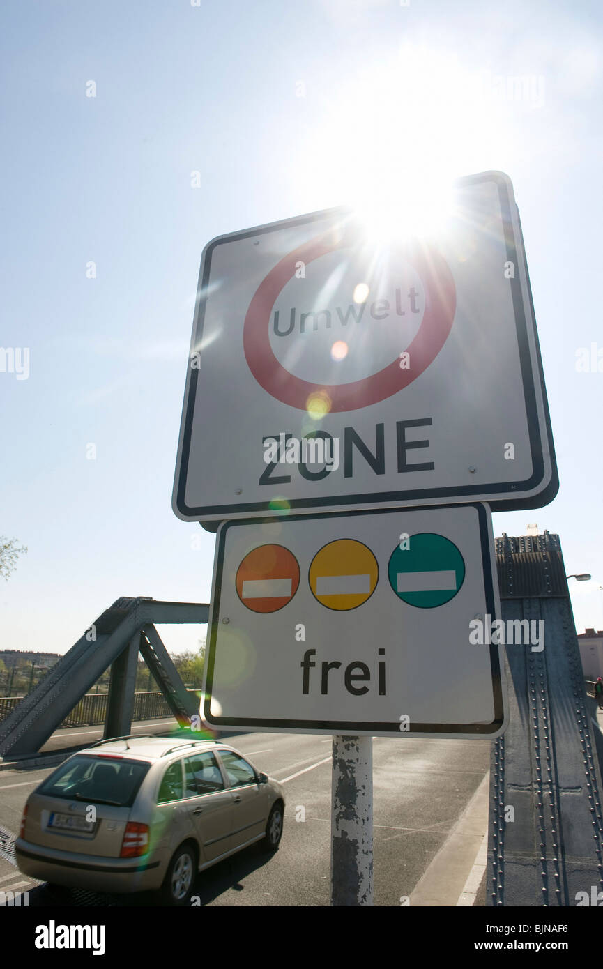 Blue low emission zone hi-res stock photography and images - Alamy
