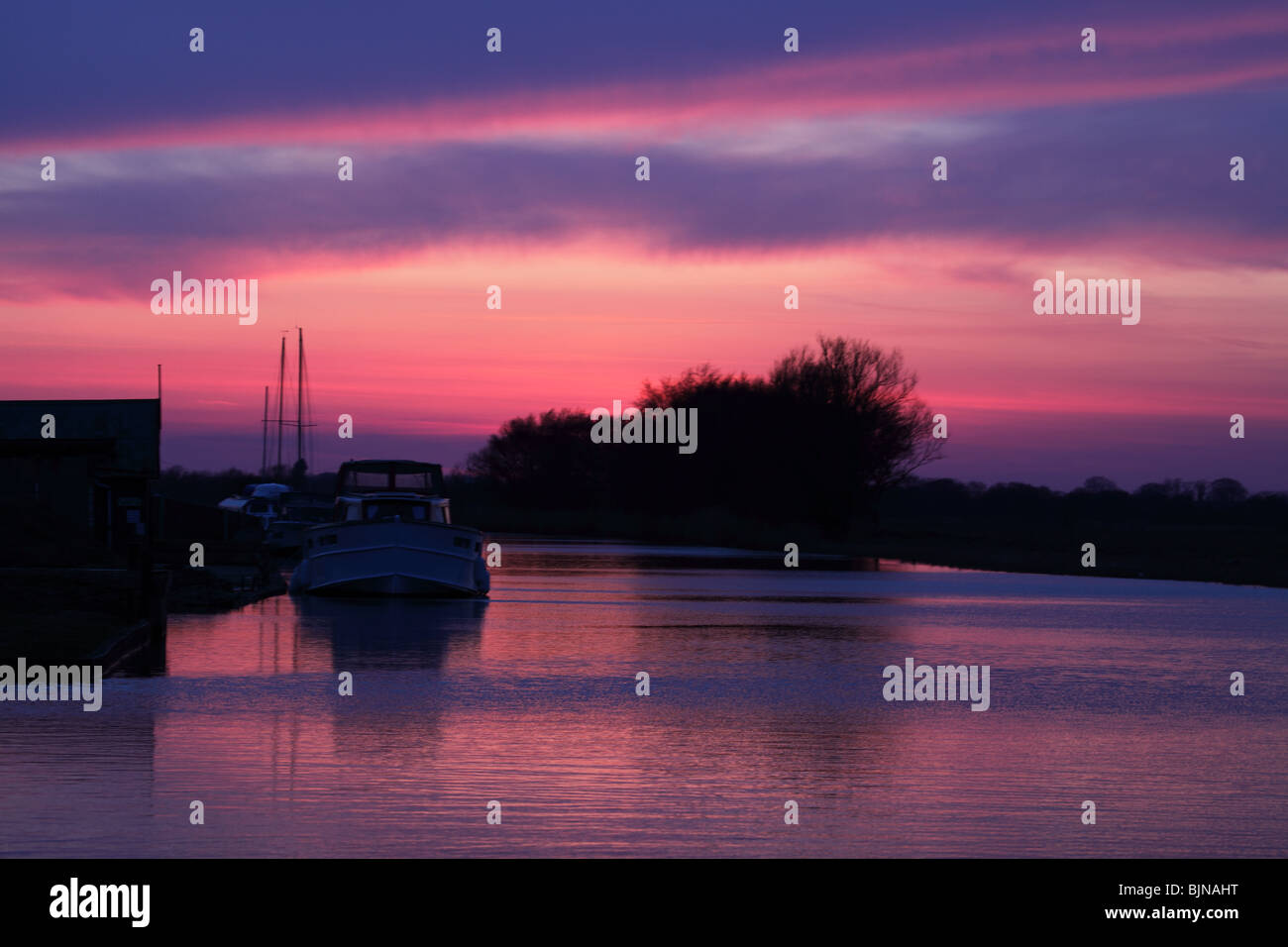Sunset Over the River Thurne at Martham, Norfolk Broads Stock Photo - Alamy