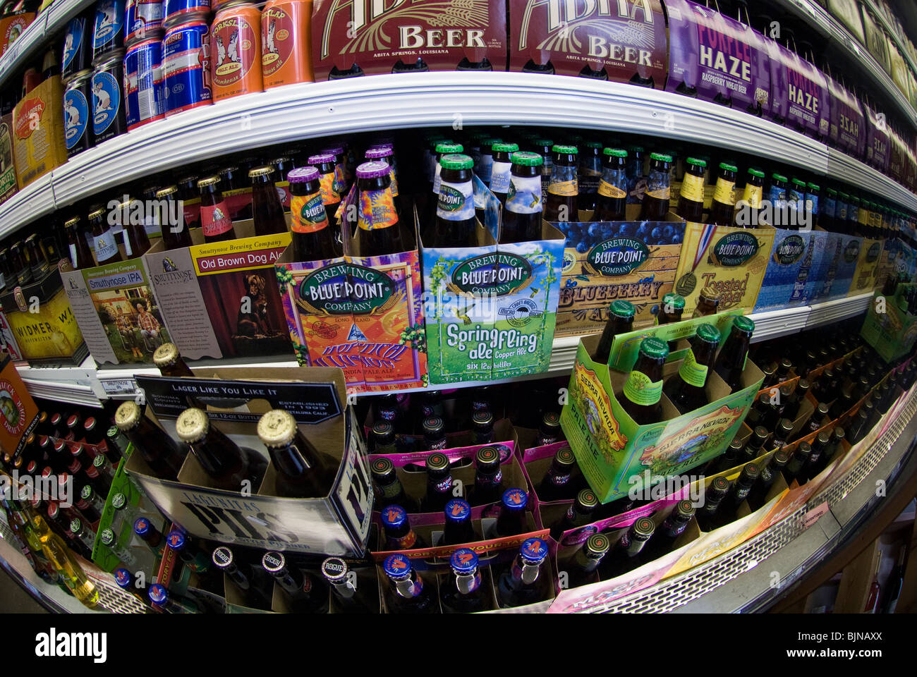 Supermarket beer hi-res stock photography and images - Alamy