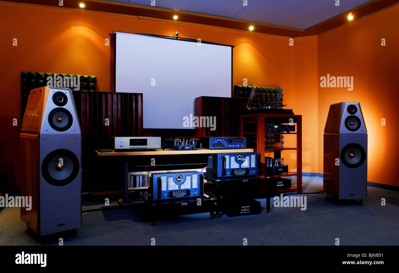 Sound connoisseur hi-res stock photography and images - Alamy