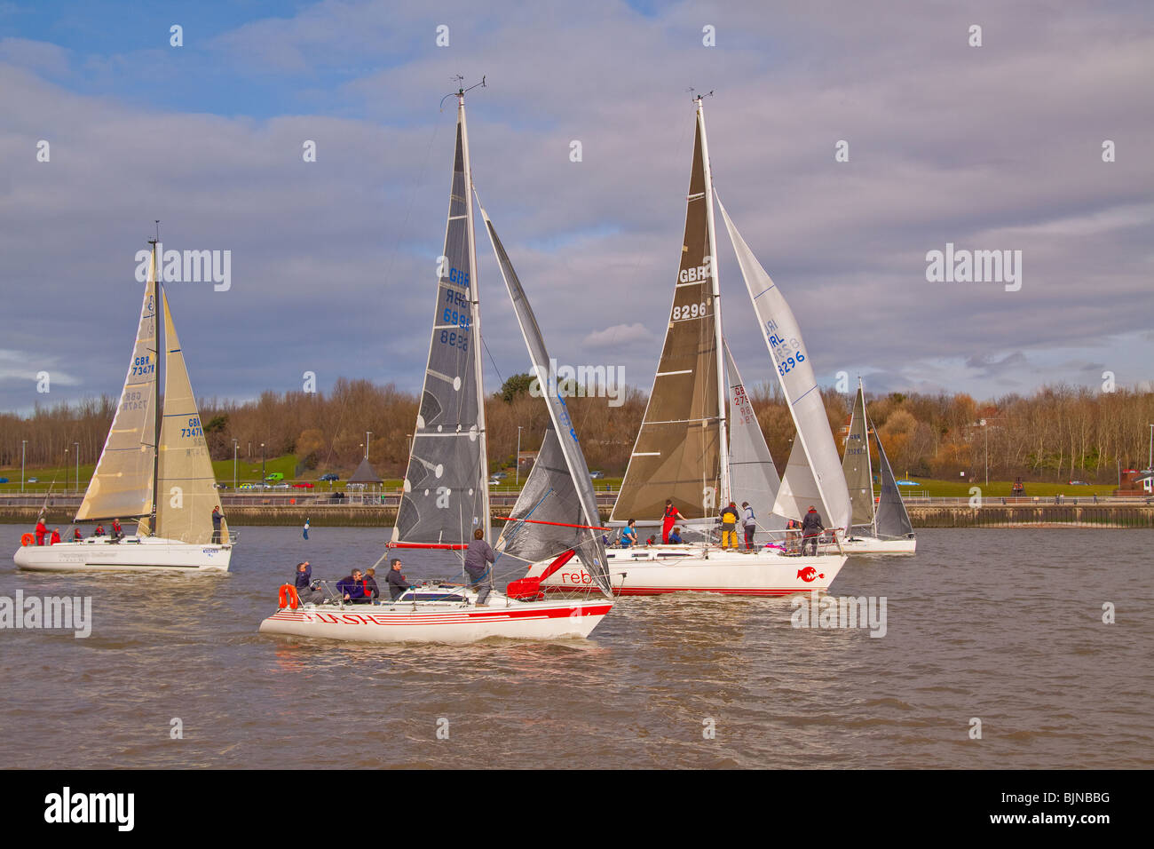 Racing yachts hi-res stock photography and images - Alamy