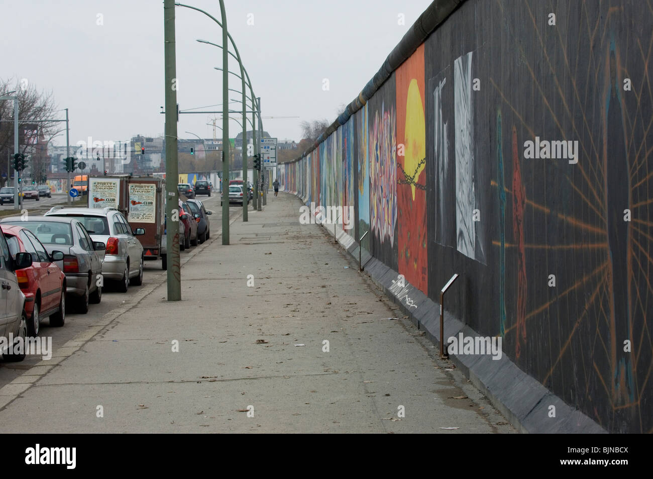 Berlin germany east side gallery hi-res stock photography and images ...
