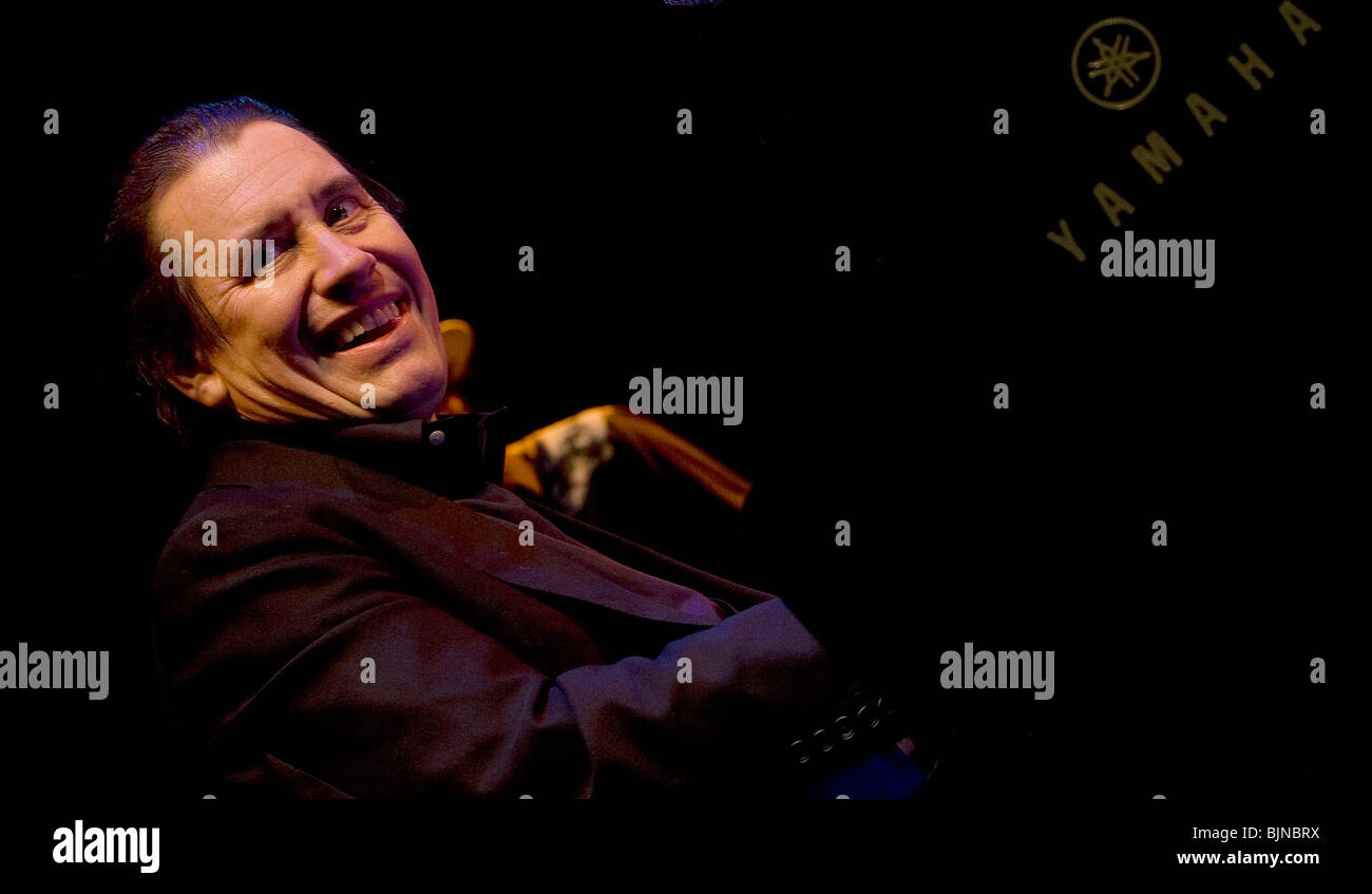 Jools holland hi-res stock photography and images - Alamy