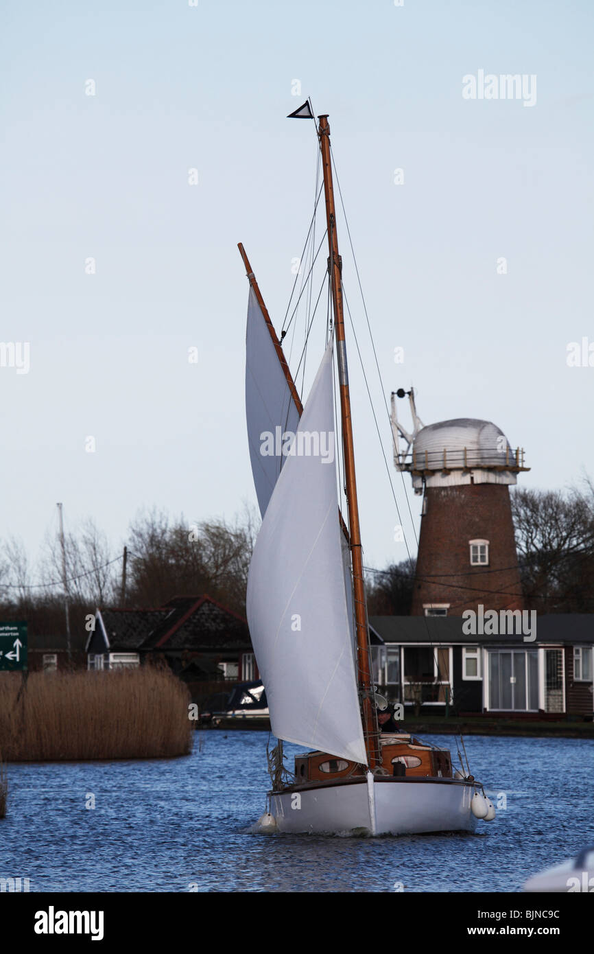 Broads Yacht, River Thurne at Martham, Norfolk Broads Stock Photo - Alamy