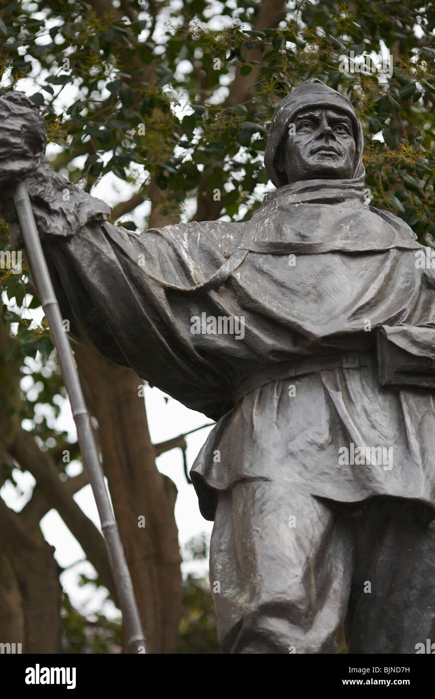 Bronze statue of Captain Robert Falcon Scott the Antarctic explorer in ...