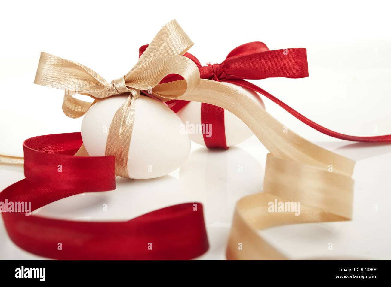 Easter egg with a bow Stock Photo - Alamy