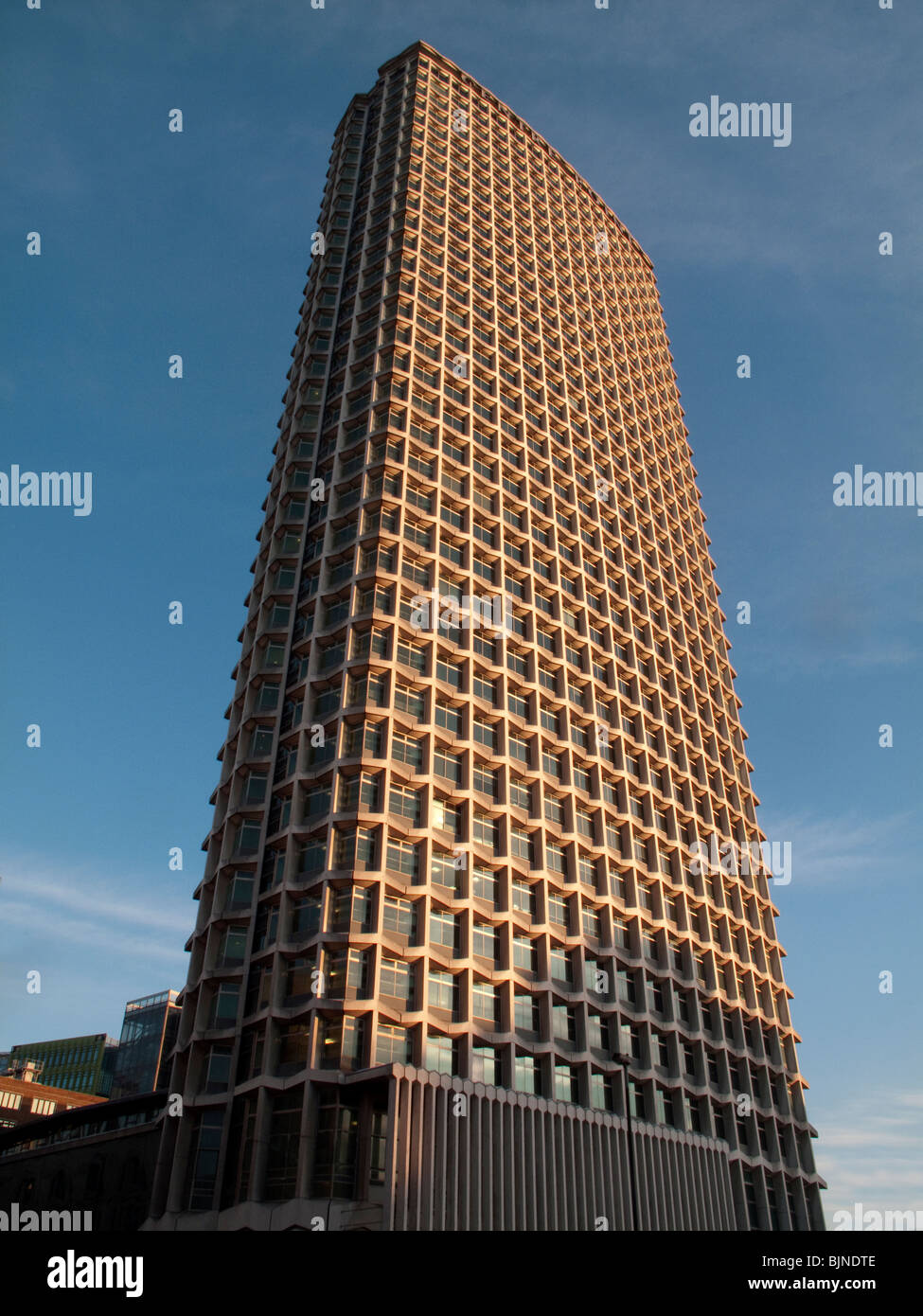 Center point building london hi-res stock photography and images - Alamy