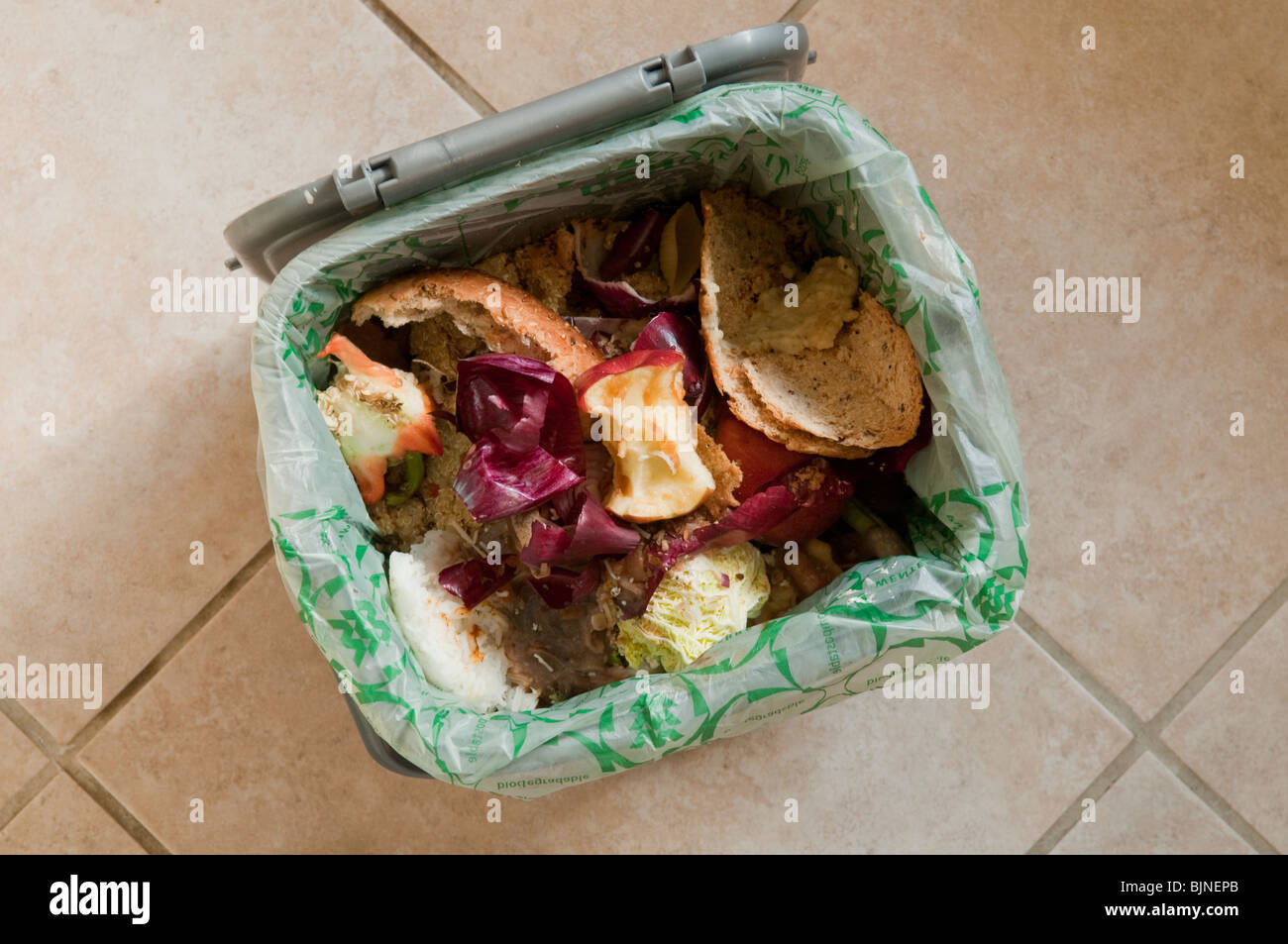Kitchen bin hi-res stock photography and images - Alamy