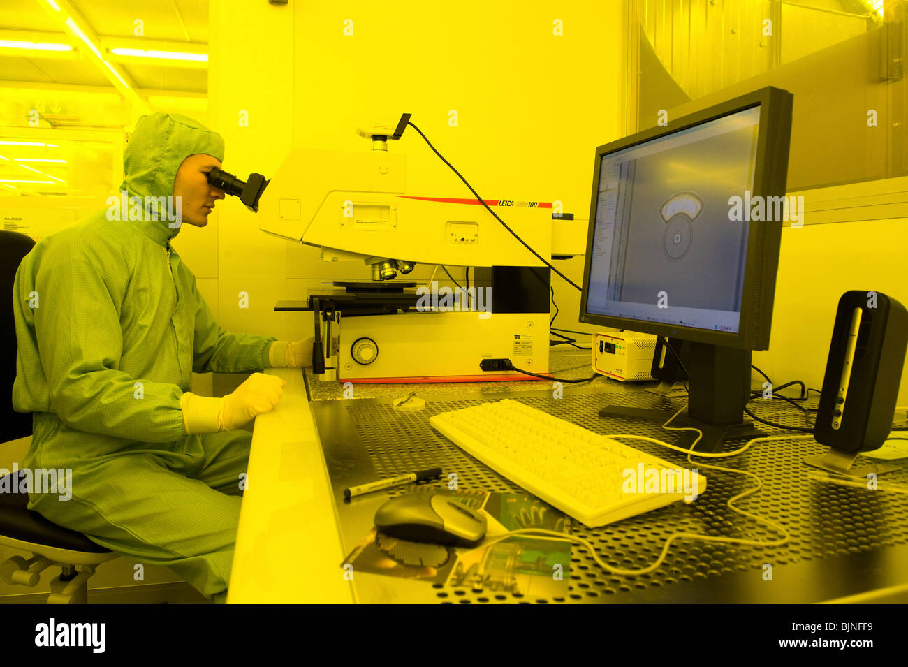 Chemistry laboratory berlin university hi-res stock photography and ...
