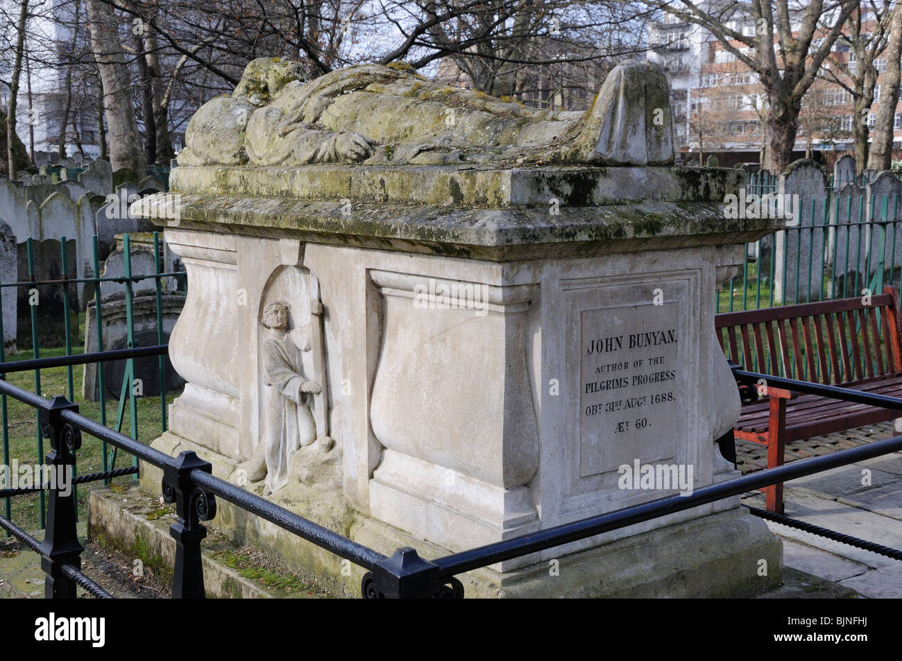John Bunyan Grave High Resolution Stock Photography and Images - Alamy