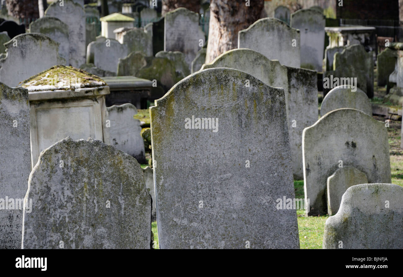 17th century gravestones in cemetery hi-res stock photography and ...