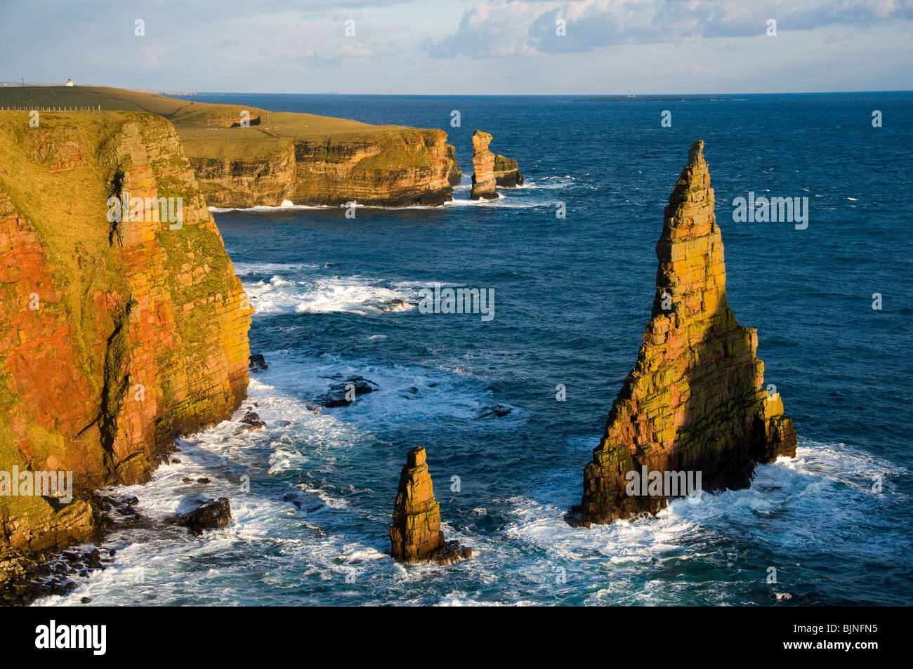 One of the Stacks of Duncansby, Duncansby Head, Caithness, Scotland, UK ...