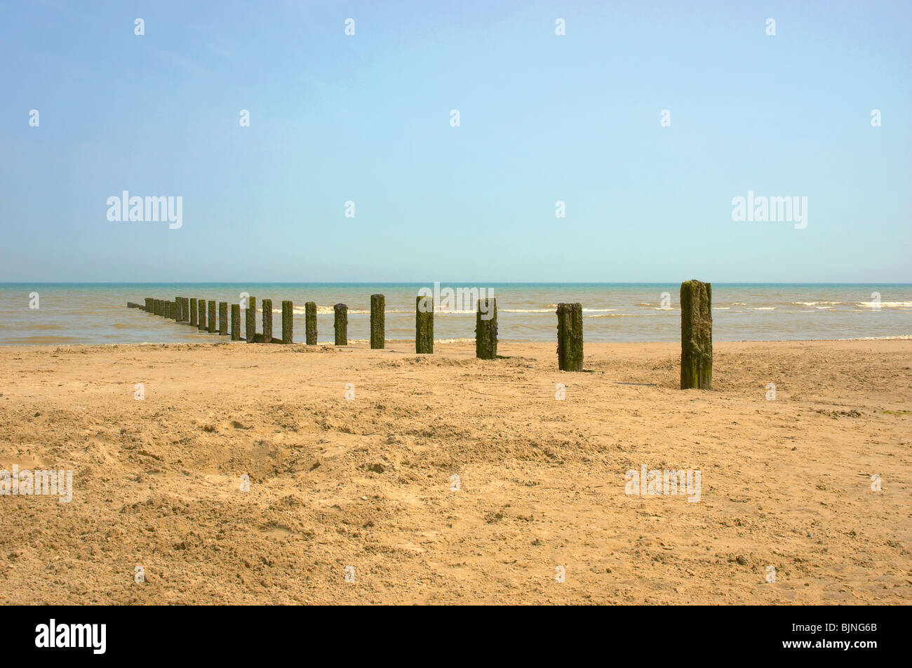 Storm Defenses on the beach Stock Photo - Alamy