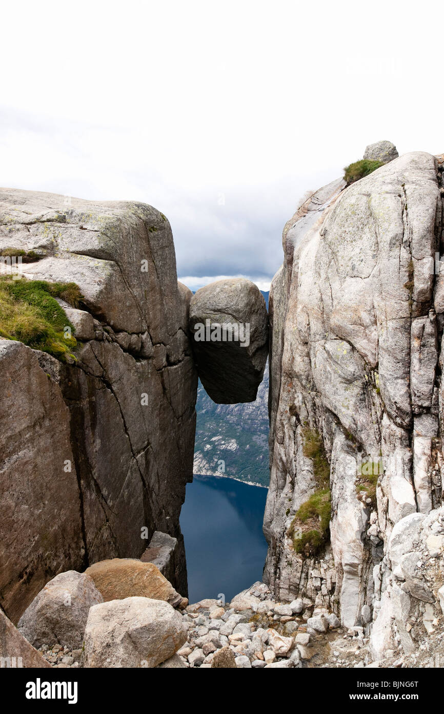 Kjeragbolten in Norway the biggest stone between 2nd rocks Stock Photo ...