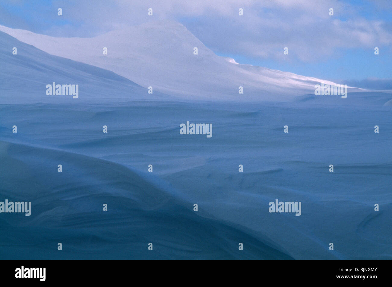 Cold mountain view hi-res stock photography and images - Alamy