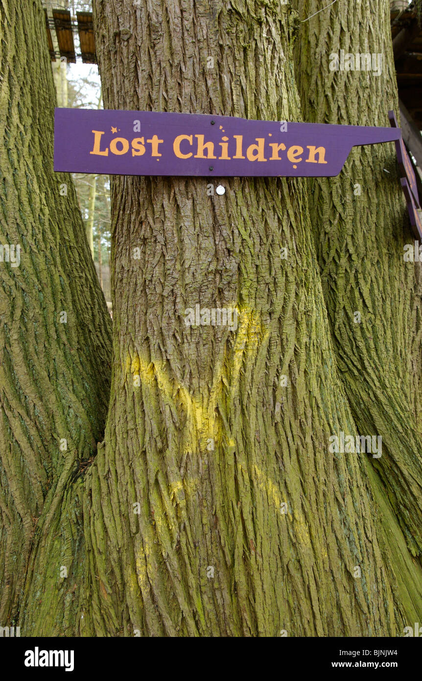 Lost children sign Stock Photo - Alamy