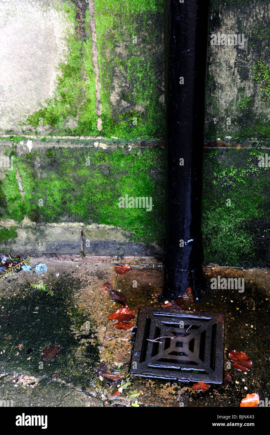 Blocked downpipe hi-res stock photography and images - Alamy