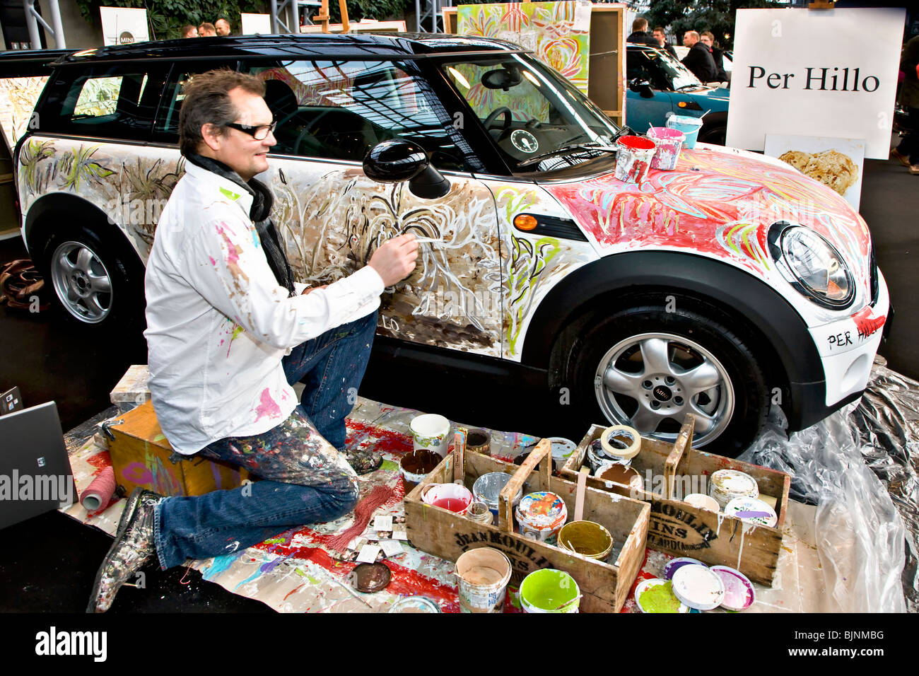 Car painter hi-res stock photography and images - Alamy
