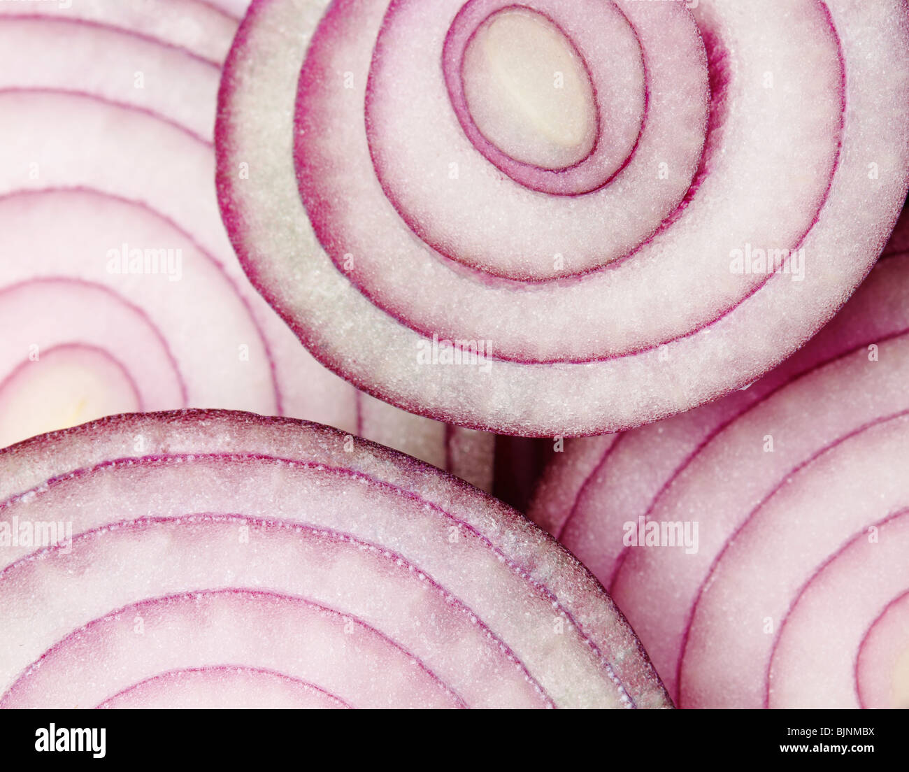 Red onion slices Stock Photo - Alamy