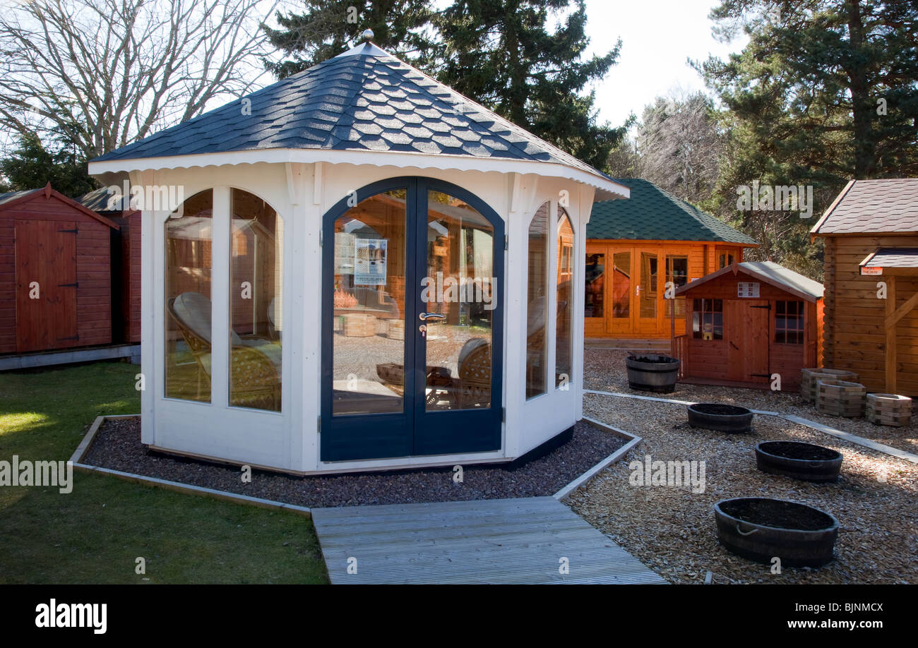 Cottage outbuilding uk for sale hi-res stock photography and images - Alamy