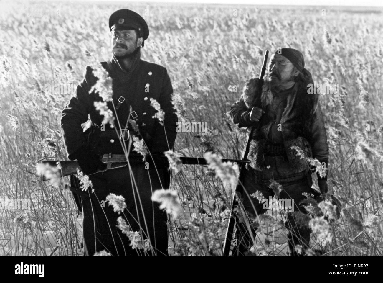 DERSU UZALA (1975) YURI SOLOMIN, MAKSIM MUNSUK AKIRA KUROSAWA (DIR ...