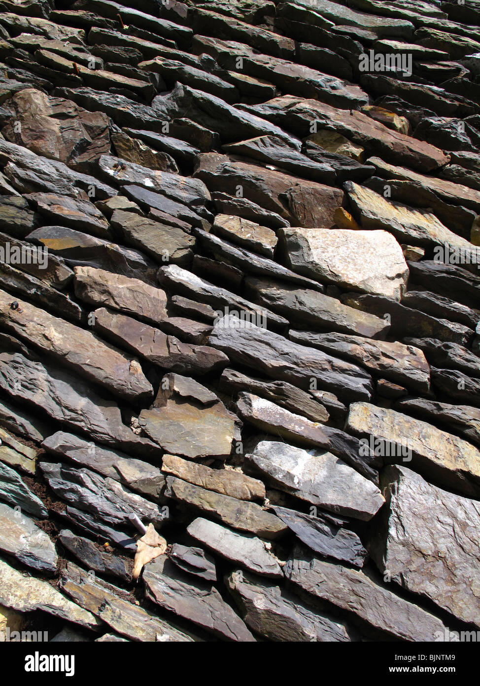 Westmoreland slate walling Stock Photo - Alamy