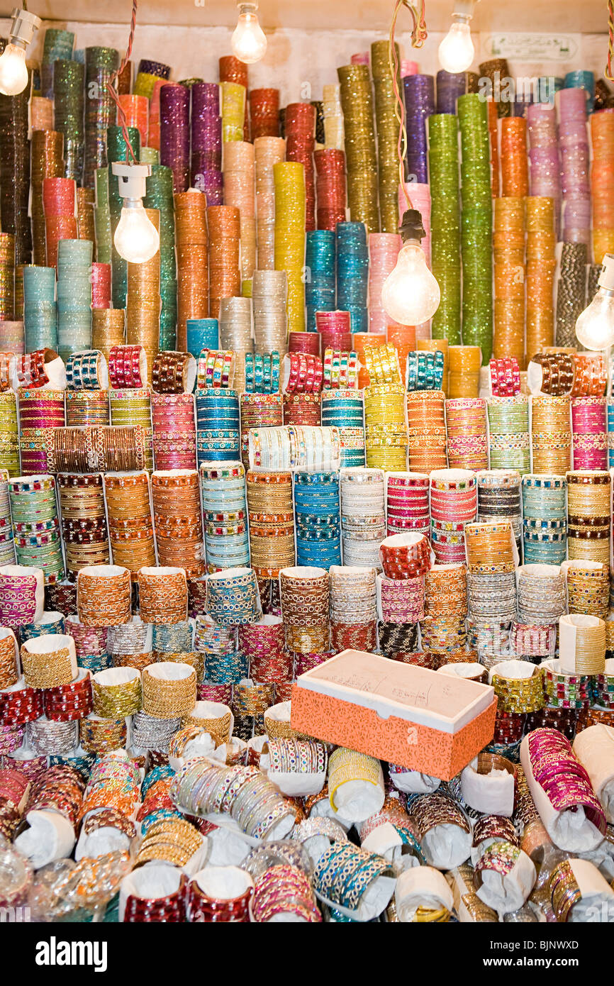 Bangle stall hi-res stock photography and images - Alamy