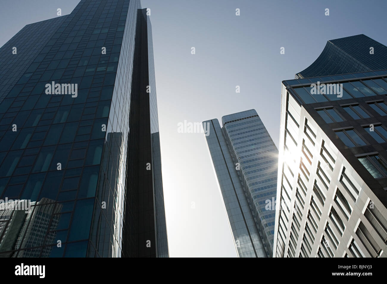 Tall buildings and transit hi-res stock photography and images - Alamy