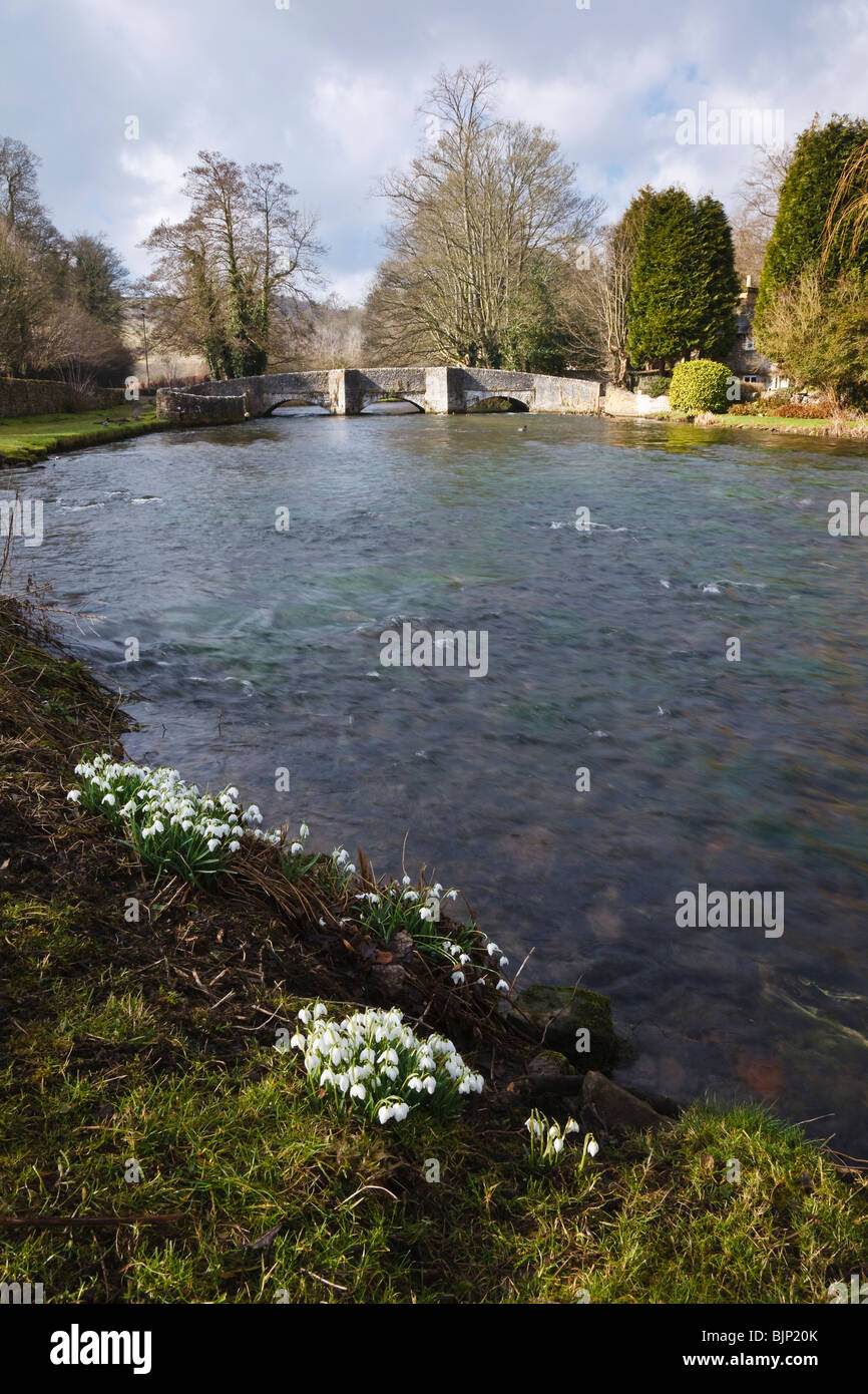 Sheepwash bridge peak district village uk hi-res stock photography and ...
