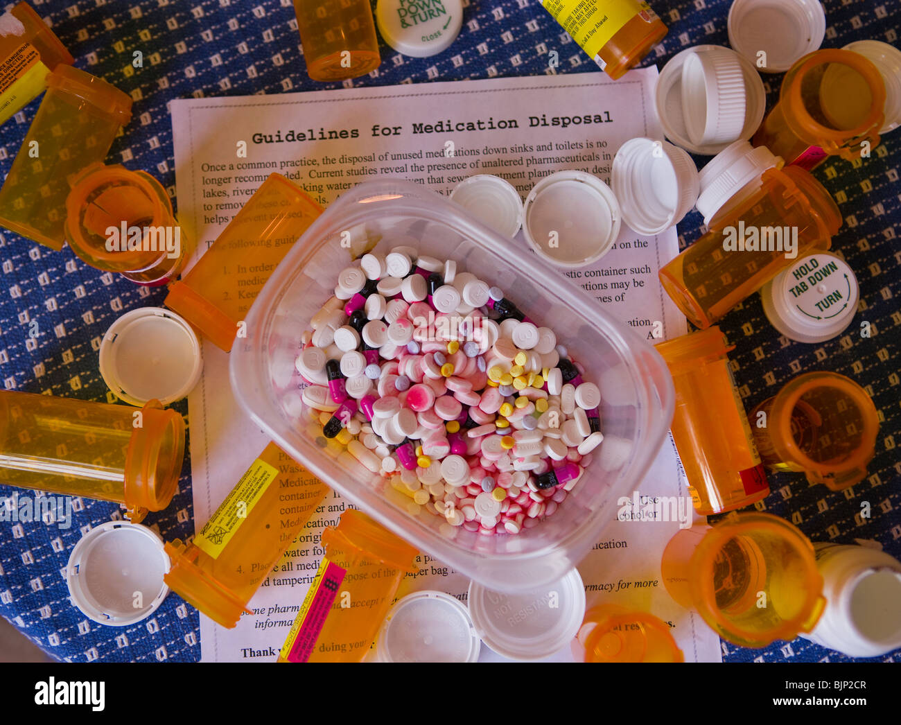 Prescription drug disposal hi-res stock photography and images - Alamy