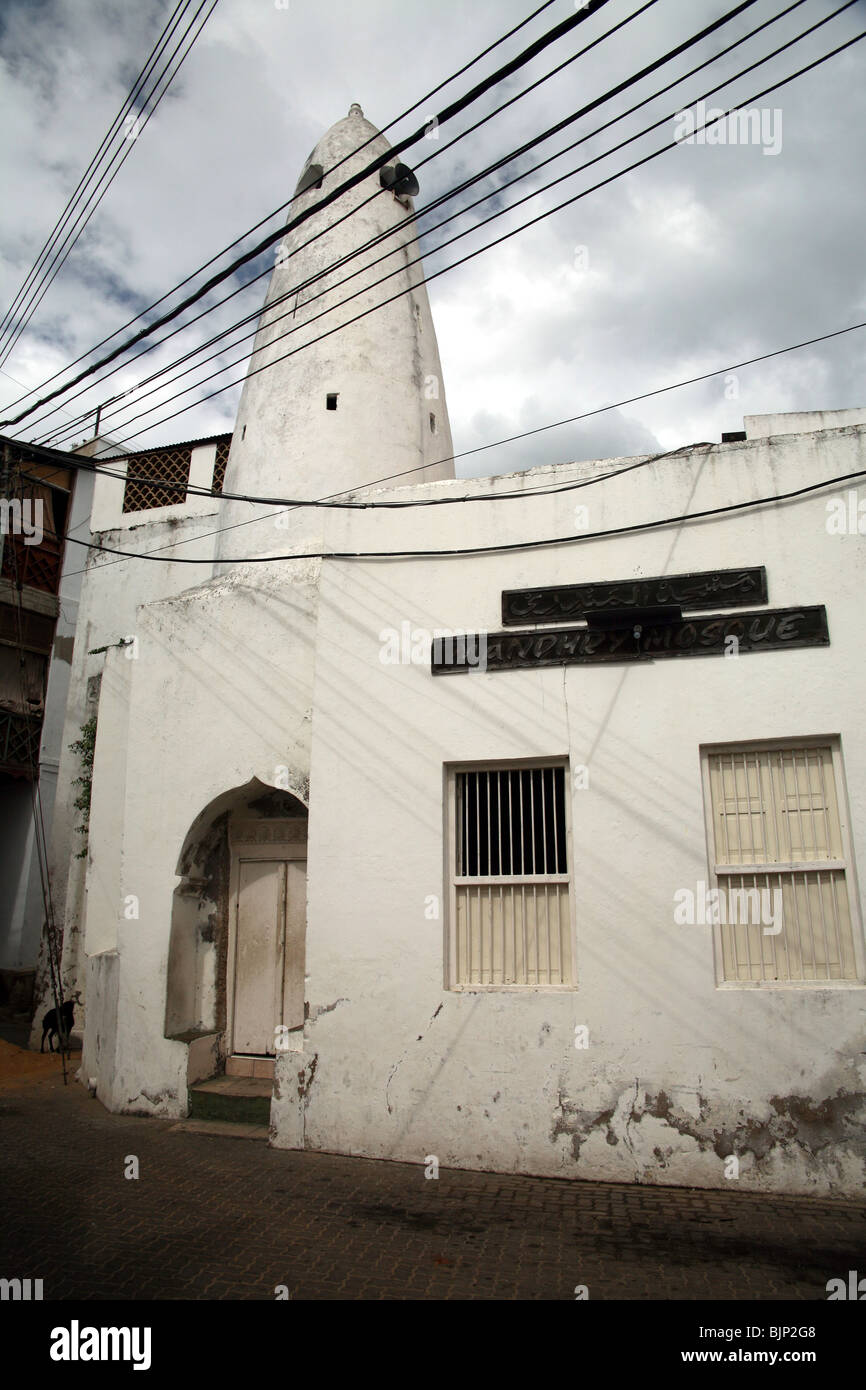 Mosque minaret mombasa hi-res stock photography and images - Alamy