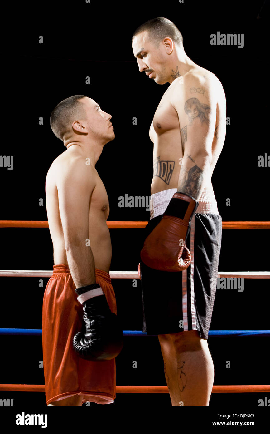 Contestants profile hi-res stock photography and images - Alamy