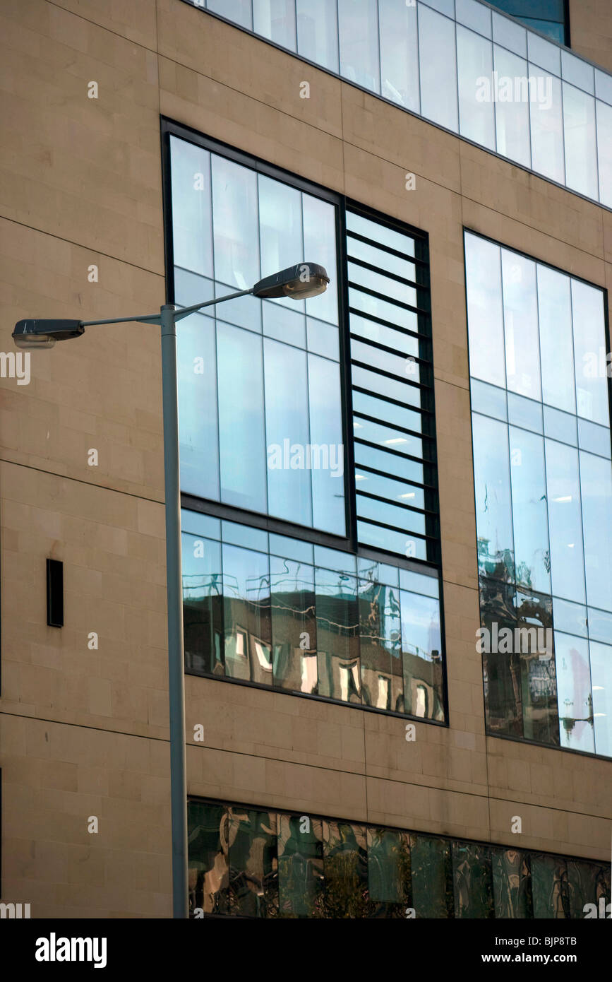 Edinburgh cladding hi-res stock photography and images - Alamy