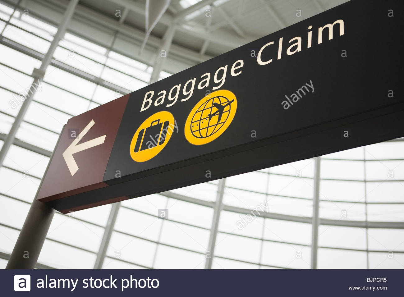 Baggage Containers Stock Photos & Baggage Containers Stock Images - Alamy