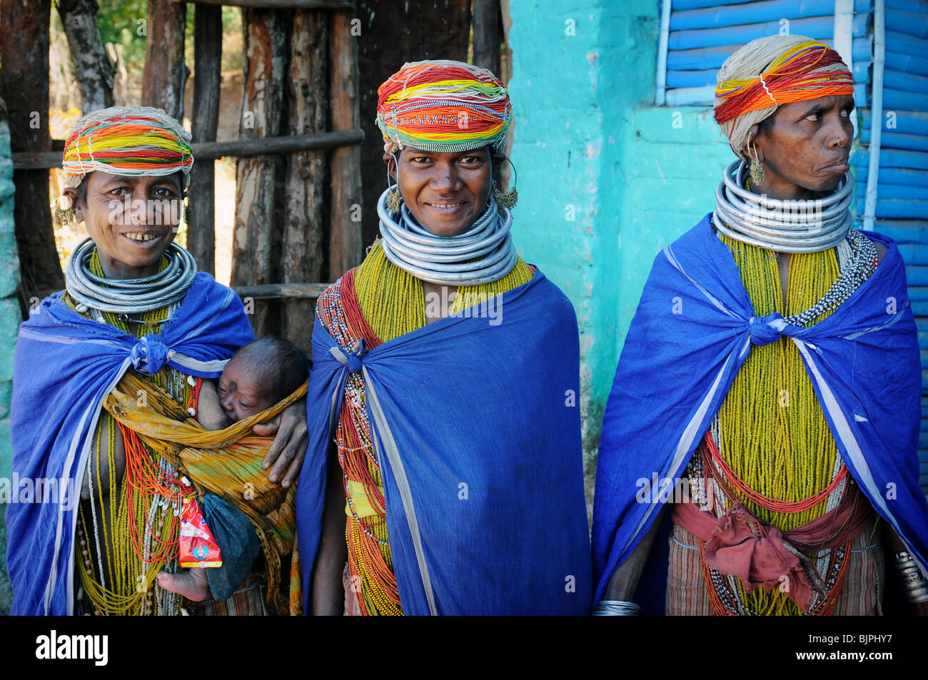 Women of the Bonda tribe in the Indian state of Orissa Stock Photo - Alamy