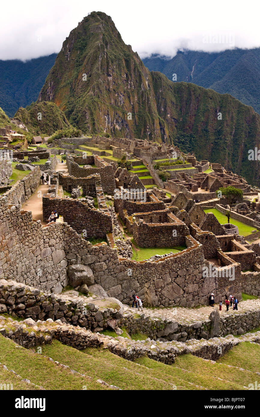 The lost city of the incas in peru hi-res stock photography and images ...