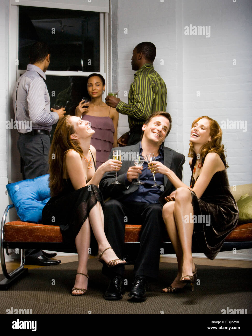 Couple drinks socializing laughing hi-res stock photography and images ...
